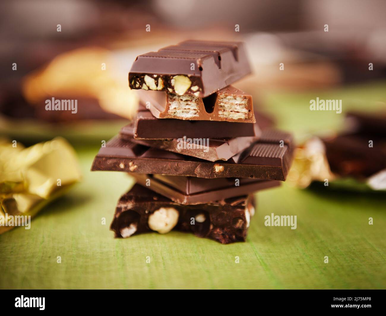 Dark chocolate bars on paper hi-res stock photography and images - Alamy