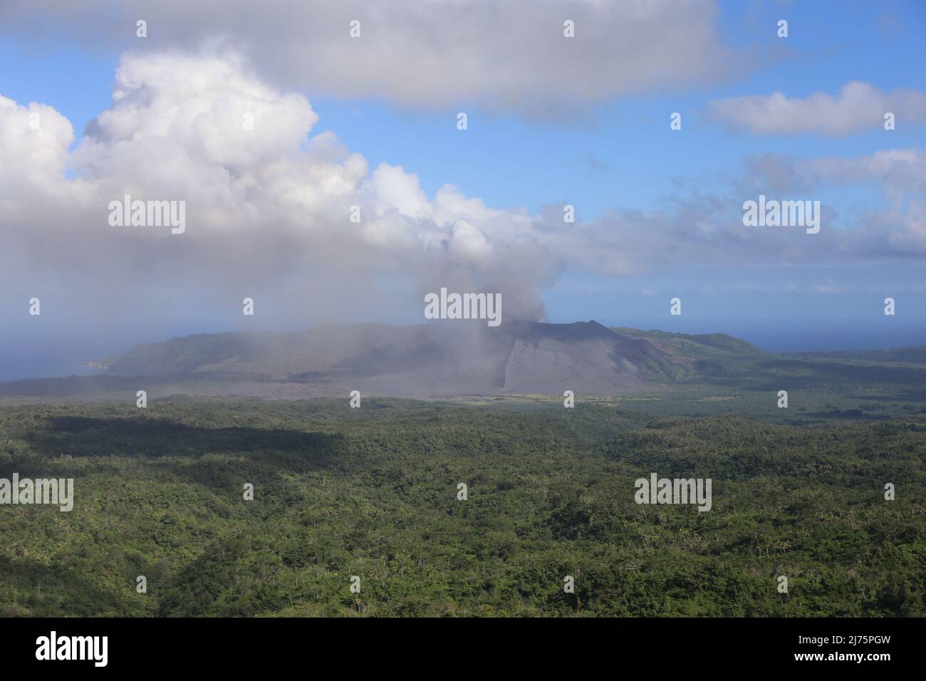 Vanuatu: Tanna island volcano Stock Photo - Alamy
