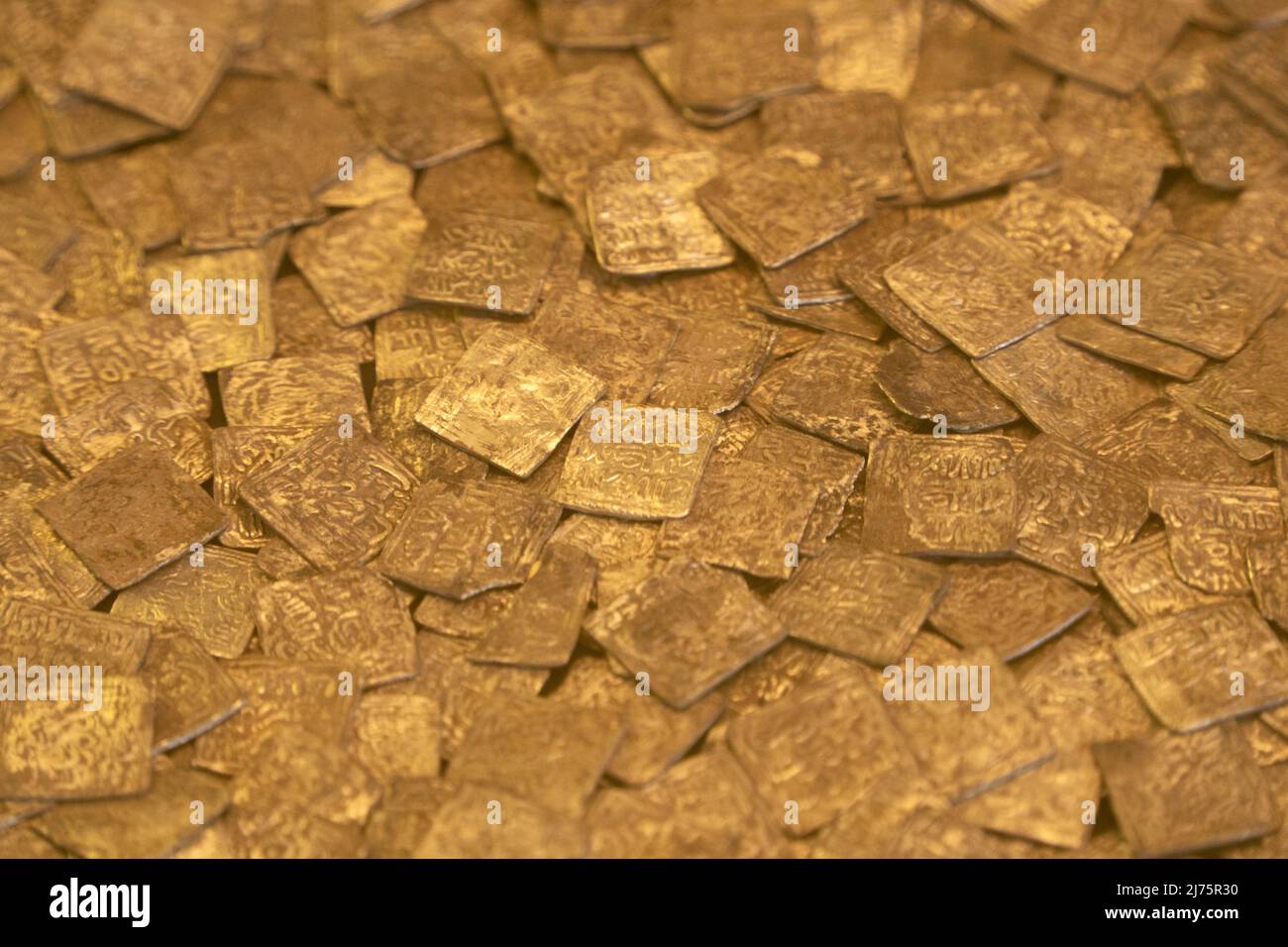 antique gold coin dirham treasure detail Stock Photo - Alamy