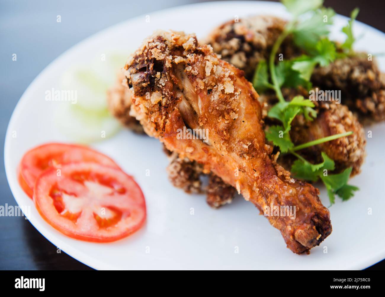 Thai fried chicken Stock Photo - Alamy