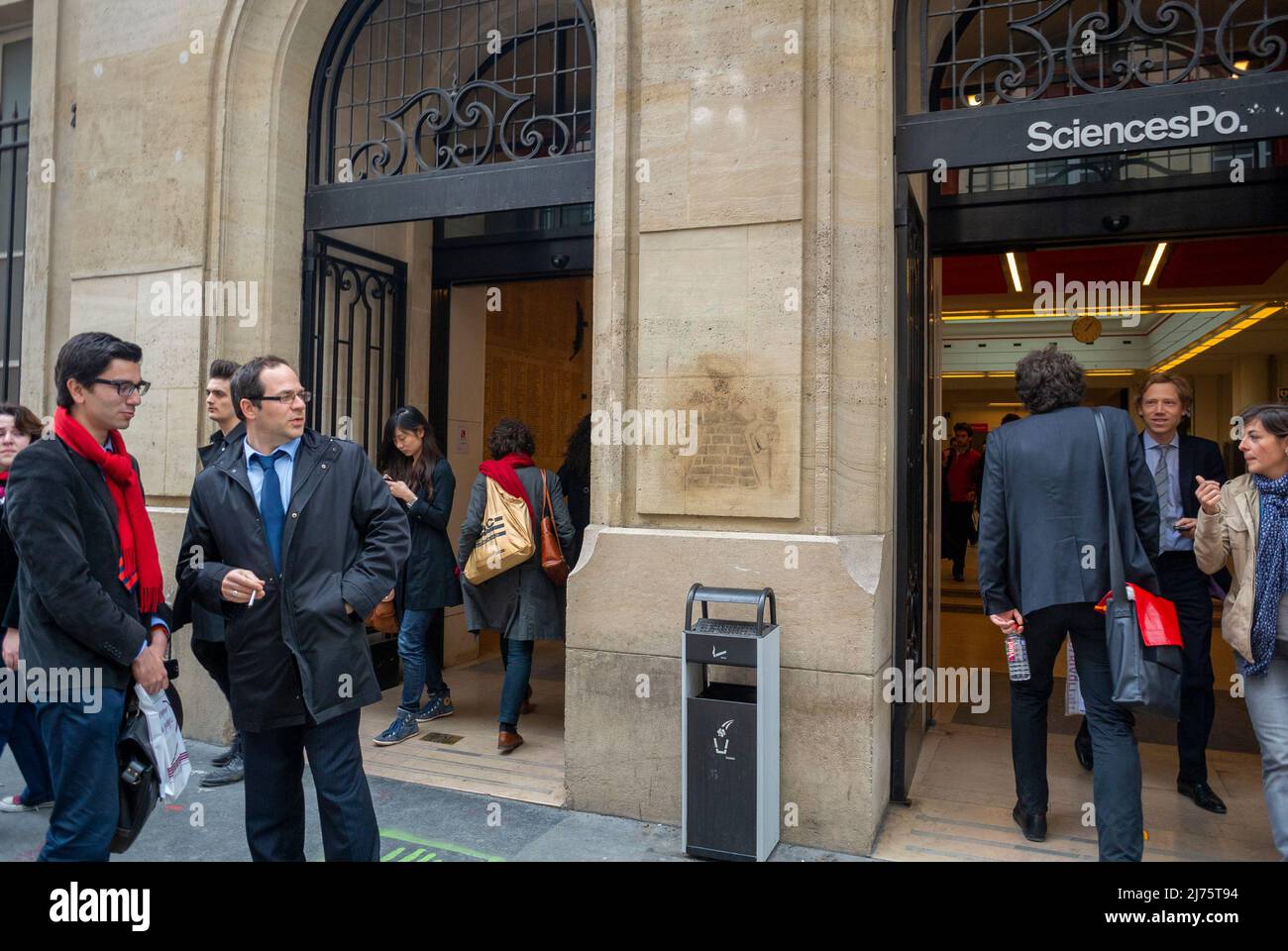 College sciences po france hi-res stock photography and images - Alamy