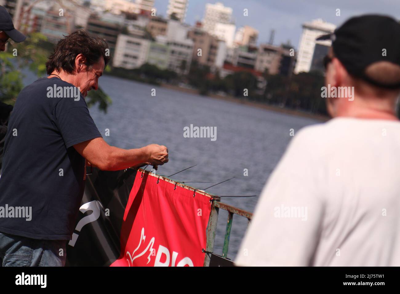 RJ - Rio de Janeiro - 05/06/2022 - RIO, NGO RIO DE PAZ - Members of the ...