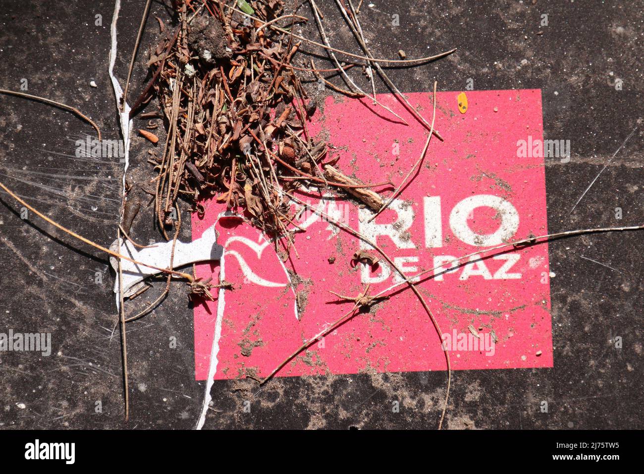 RJ - Rio de Janeiro - 05/06/2022 - RIO, NGO RIO DE PAZ - Plaque of the ...