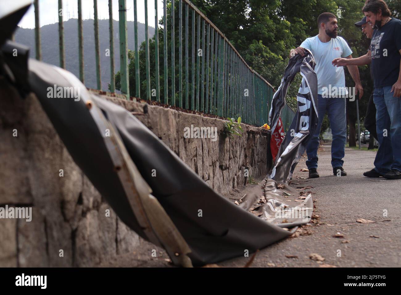 RJ - Rio de Janeiro - 05/06/2022 - RIO, NGO RIO DE PAZ - Members of the ...