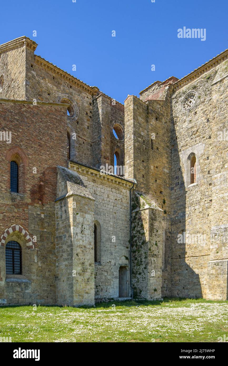 Abandoned cathedral near Siena, Tuscany, Italy - Abbazia di San Galgano ...