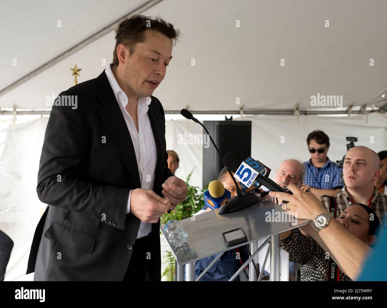 Space x founder elon musk hi-res stock photography and images - Alamy