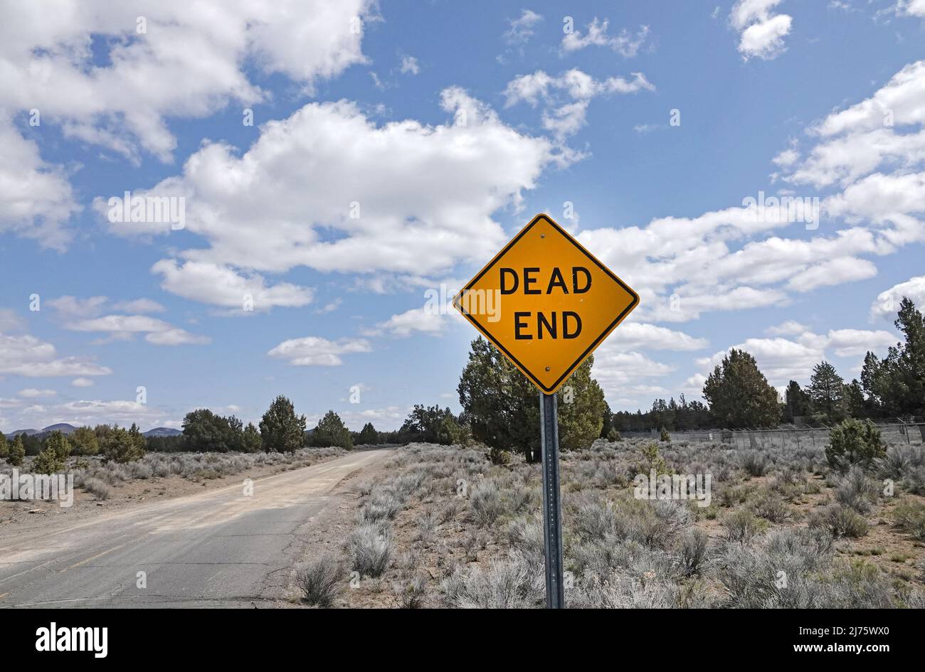 Dead end station hi-res stock photography and images - Alamy