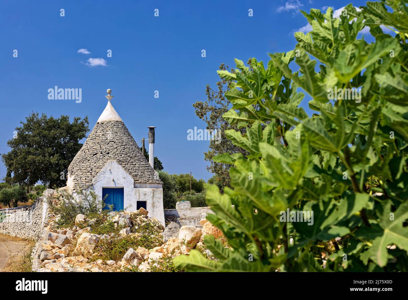 Trullo village hi-res stock photography and images - Alamy