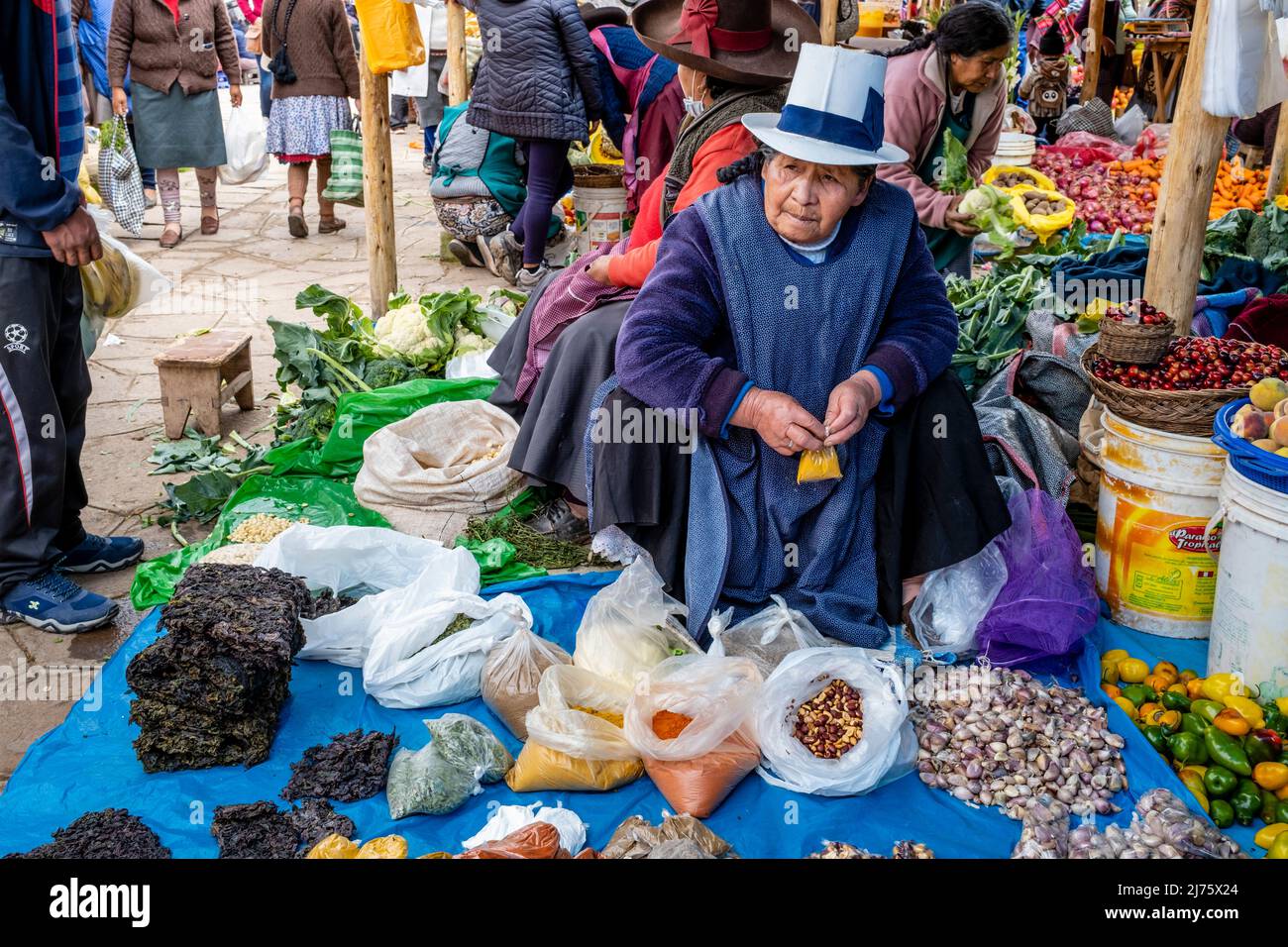 Indigenous Quechua Women Selling Vegetables At The Sunday Market In The ...