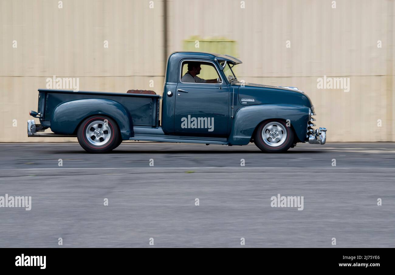 1954 Chevy 3100 pick up truck Stock Photo - Alamy