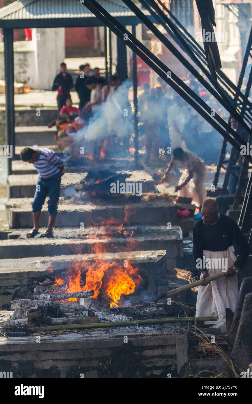 Corpse image hi-res stock photography and images - Alamy