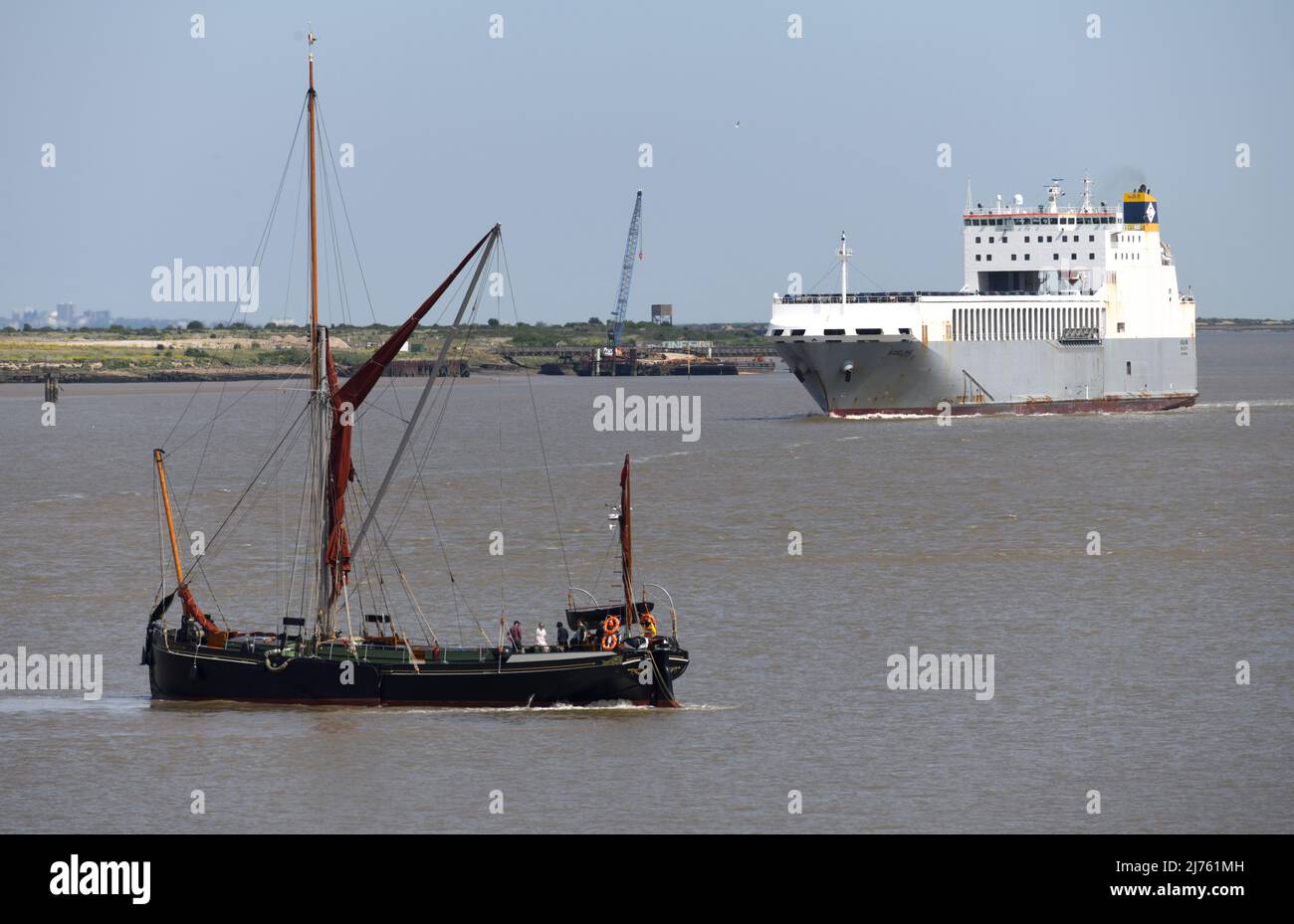 Gladys thames sailing barge hi-res stock photography and images - Alamy