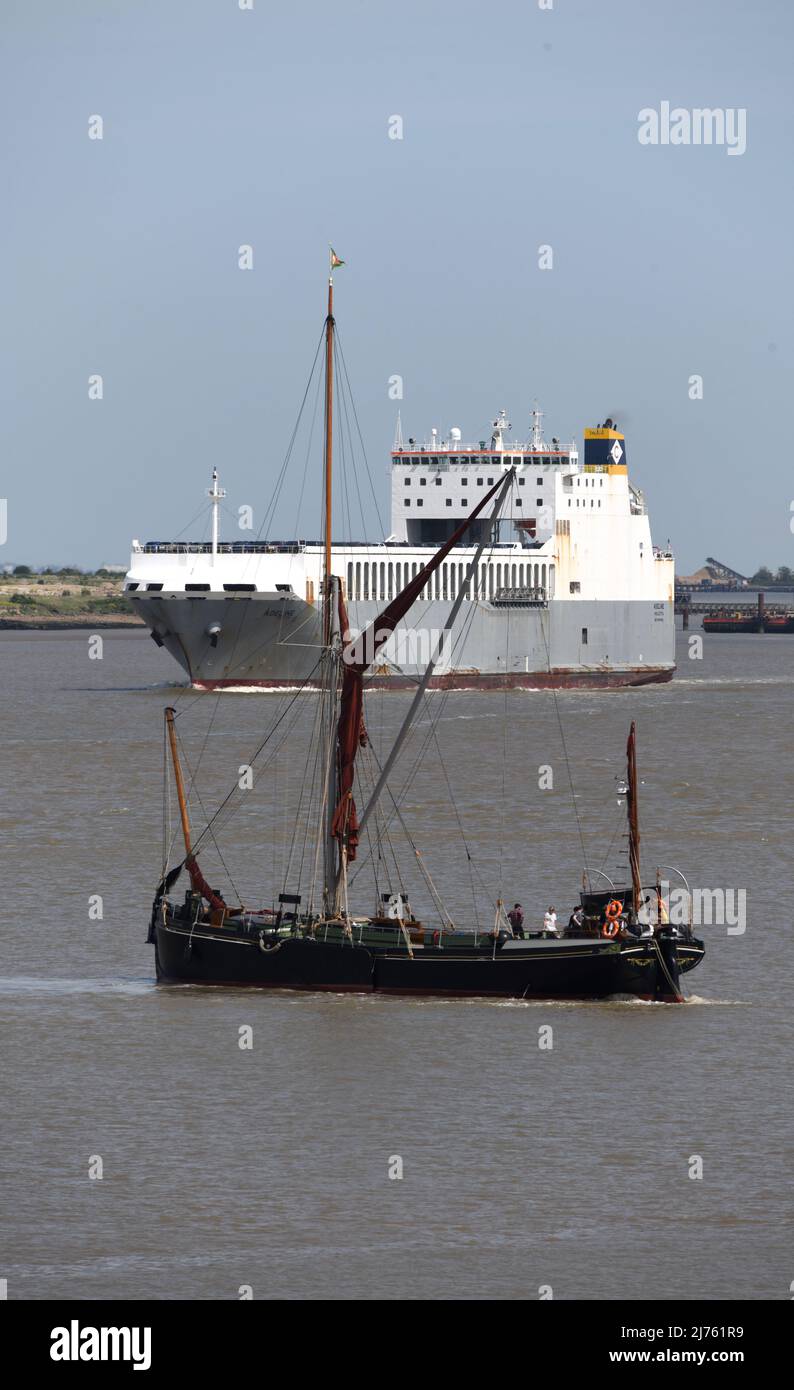 06/05/2022 Gravesend UK A bright and sunny day on the River Thames near ...