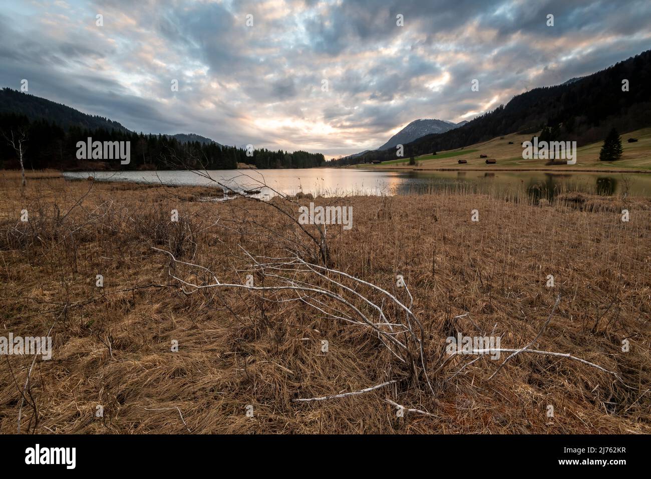 Sunsetting eyes or sunsetting sign hi-res stock photography and images ...