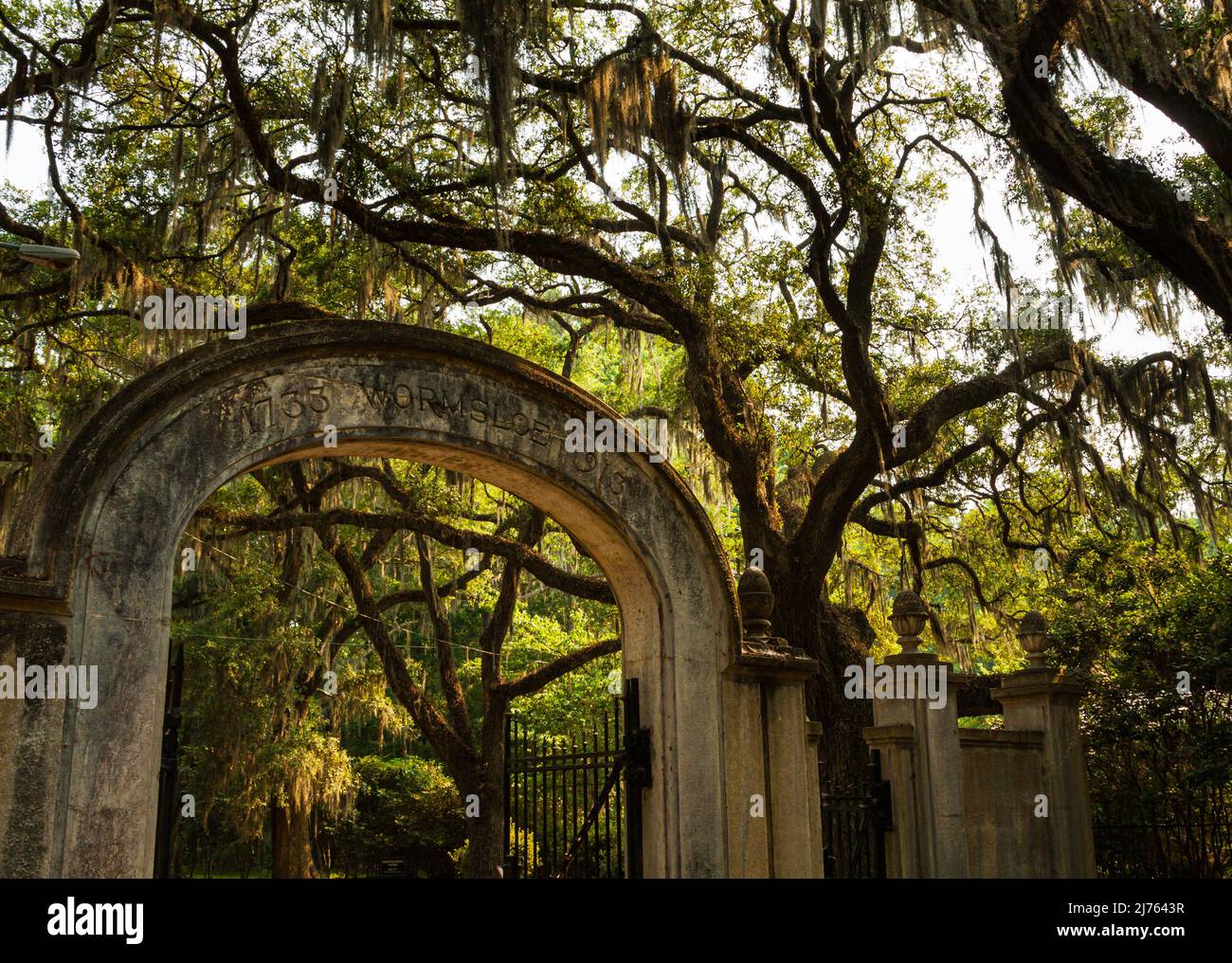 Stone Gate Entrance Into Wormsloe Historic Site, Savannah, Georgia, USA ...