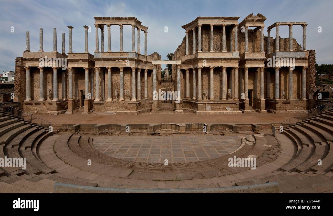 Axial architecture hi-res stock photography and images - Alamy