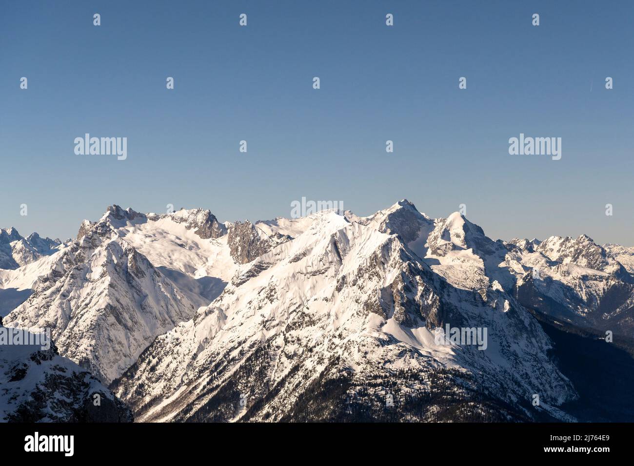 The Wetterstein massif, with Wetterstein, Zugspitze and the other ...