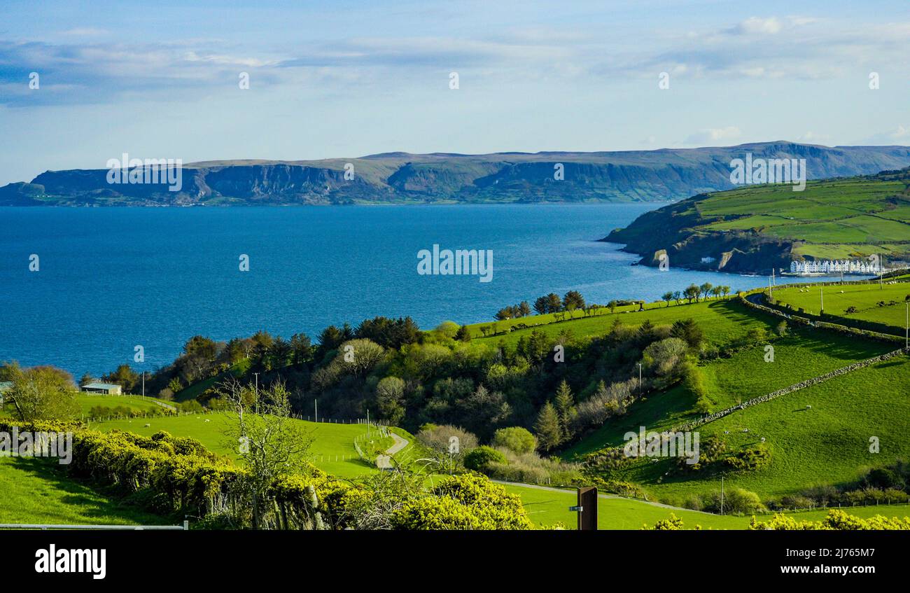 Beautiful causeway coast torre head hi-res stock photography and images ...