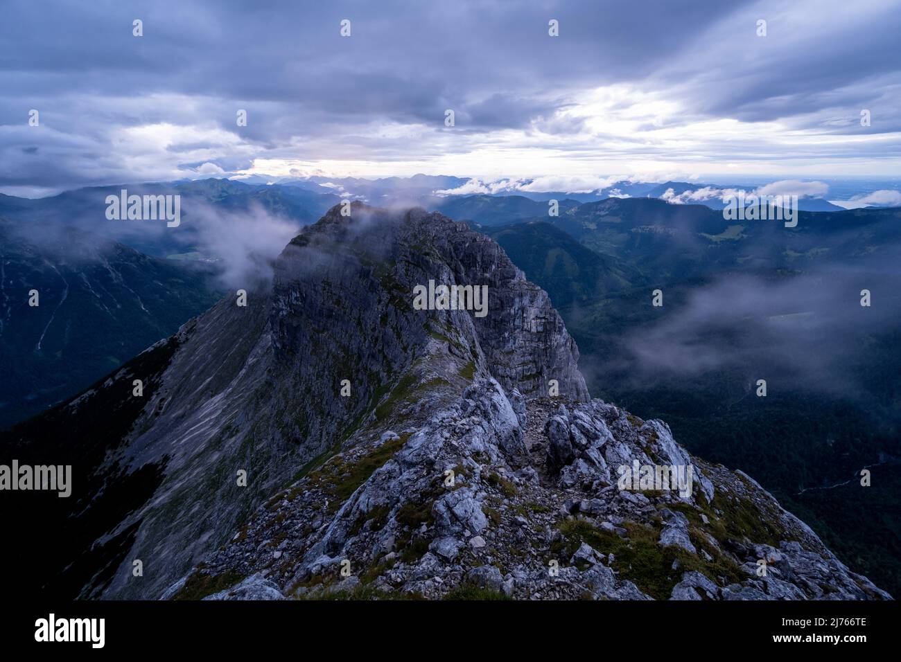 Second wind hi-res stock photography and images - Alamy
