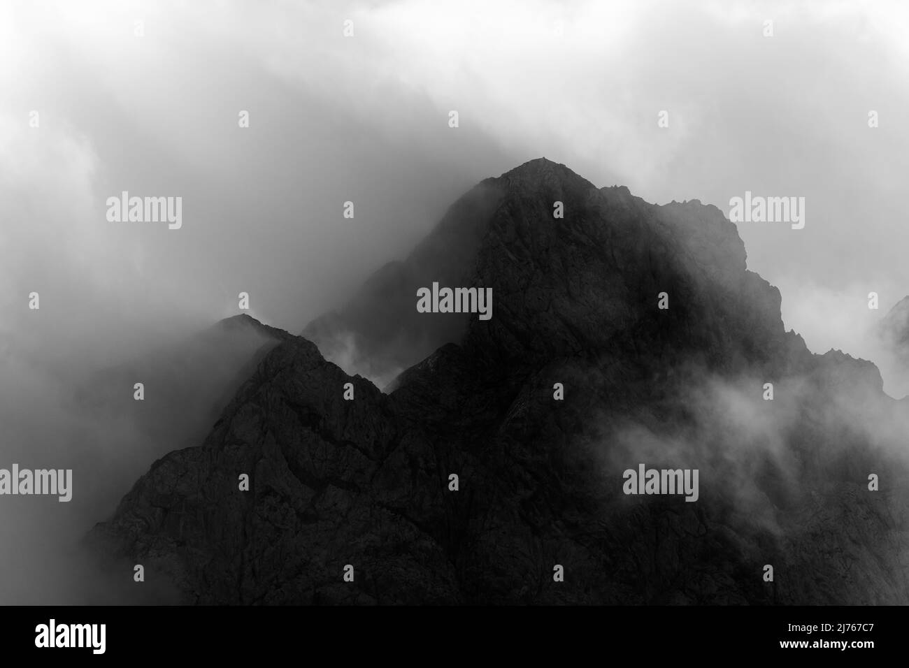 Heart walls Black and White Stock Photos & Images - Alamy