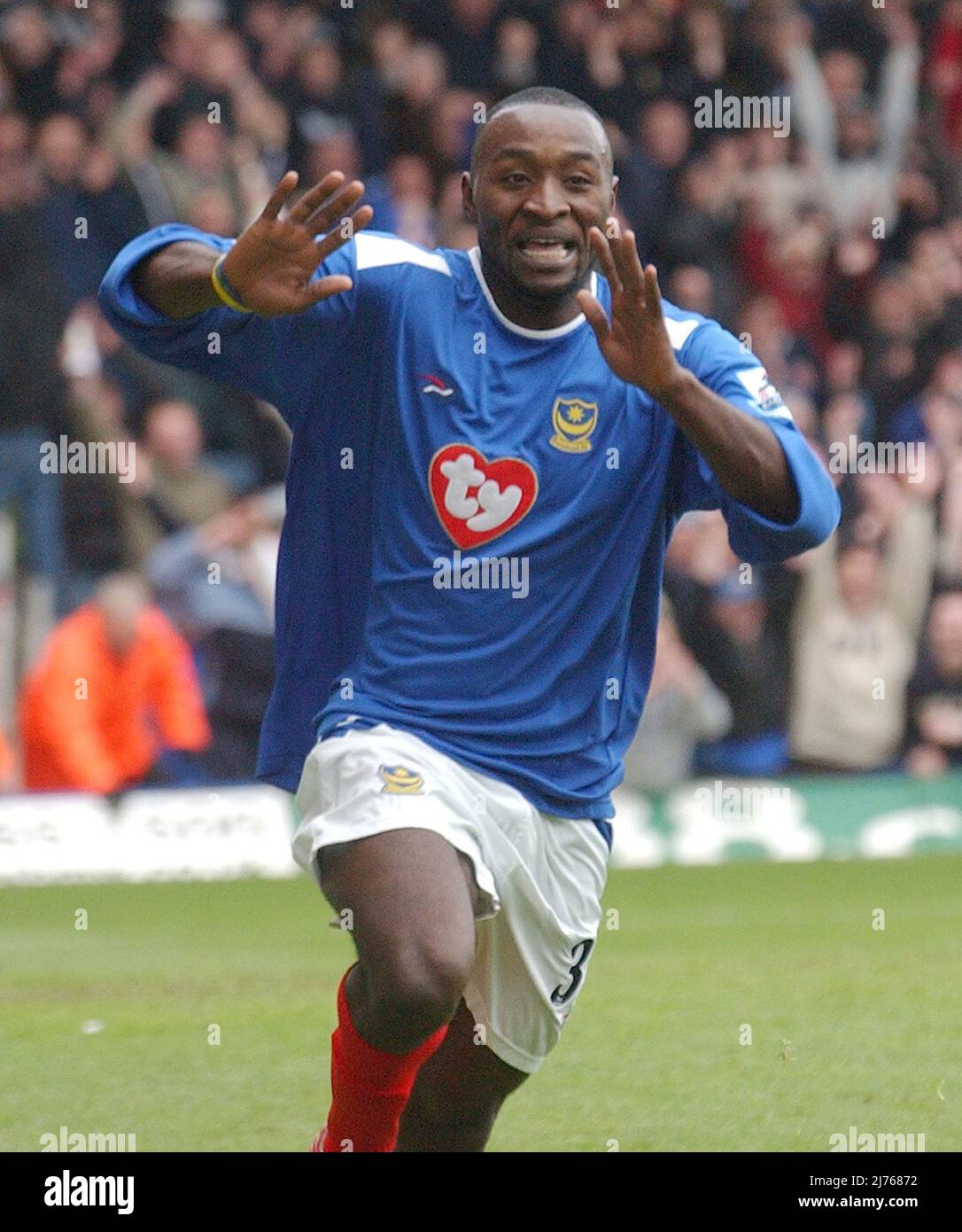 PORTSMOUTH V CHARLTON LUA LUA CELEBRATES POMPEY'S FOURTH PIC MIKE ...