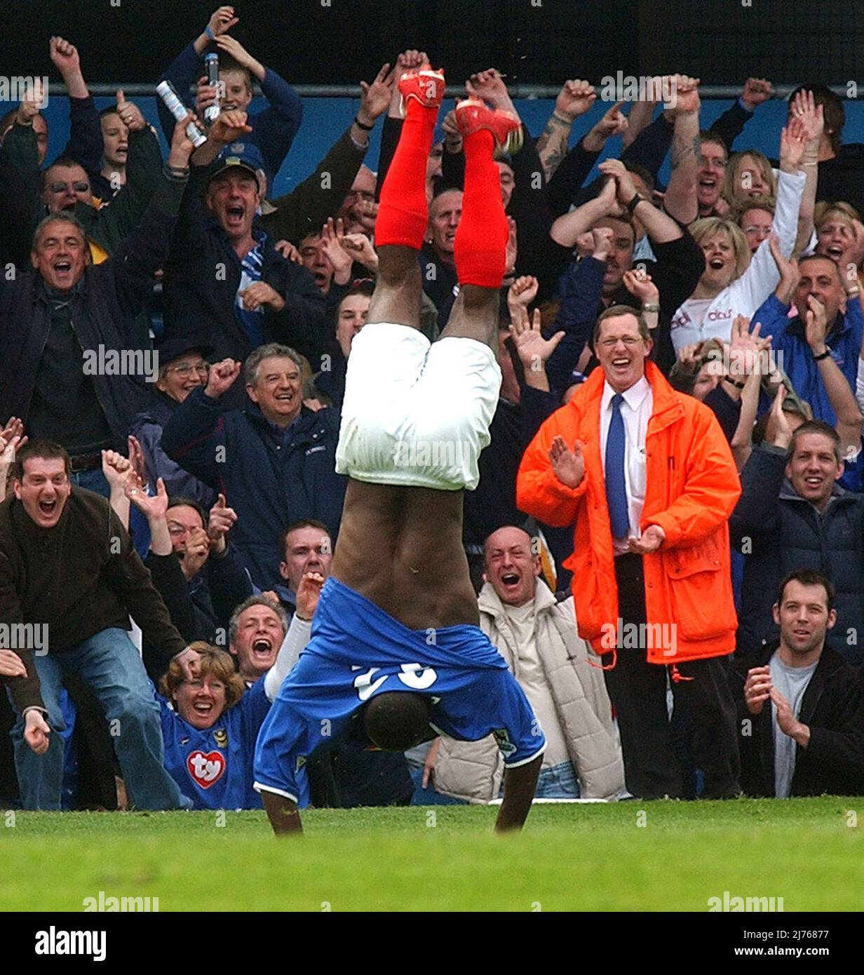 PORTSMOUTH V SOUTHAMPTON LUA LUA CELEBRATES GOAL NO THREE PIC MIKE ...