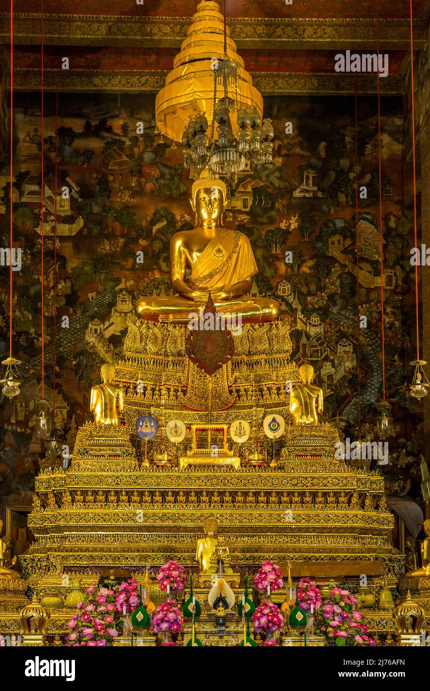 Sitting Buddha statue Phra Phuttha Thewapatimakon, Phra Ubosoth, temple ...