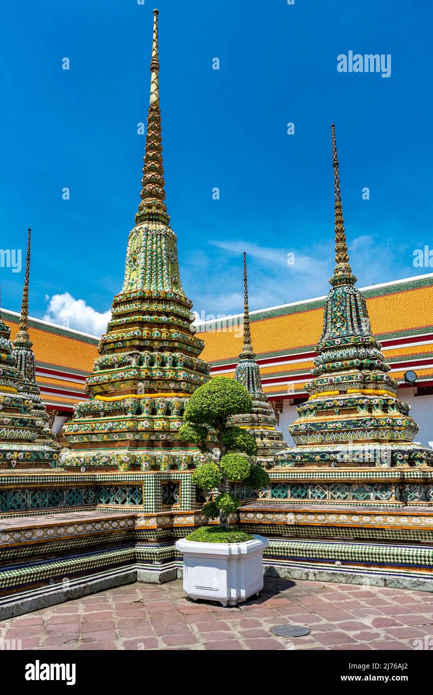 Chedis, Wat Pho Temple, Wat Phra Chetuphon, Temple of the Reclining ...