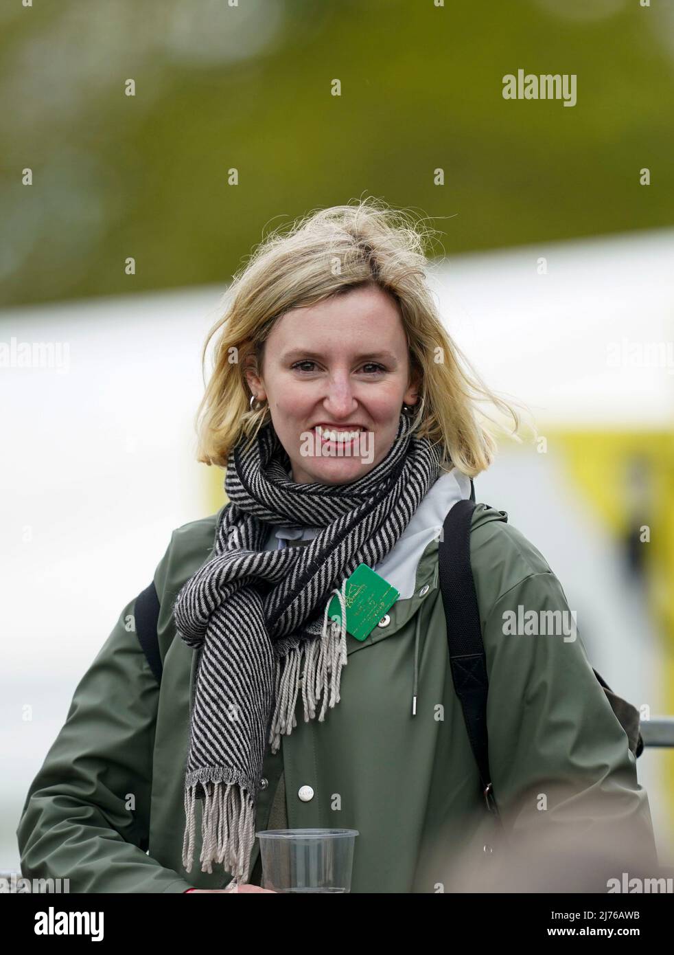 Actress watches actor hi-res stock photography and images - Alamy