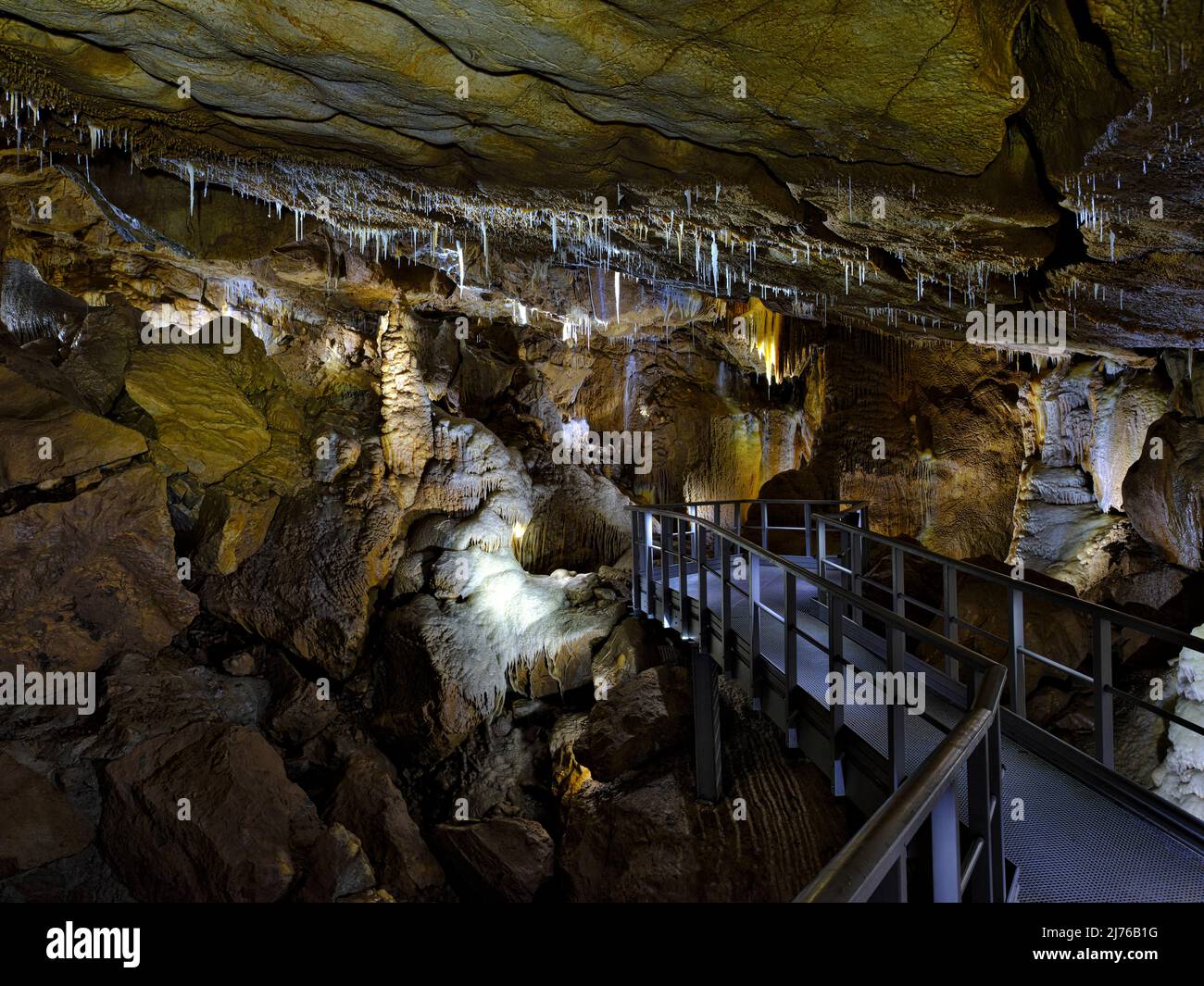 Karst cave system autumn labyrinth advent cave hi-res stock photography ...