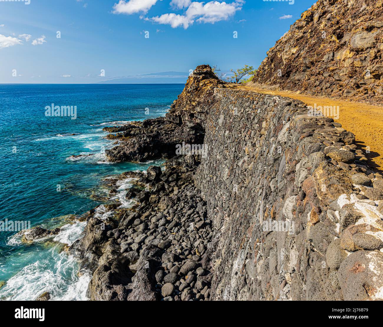 The Volcanic Coastline Of Mahukona Beach, Mahukona Beach State Park ...
