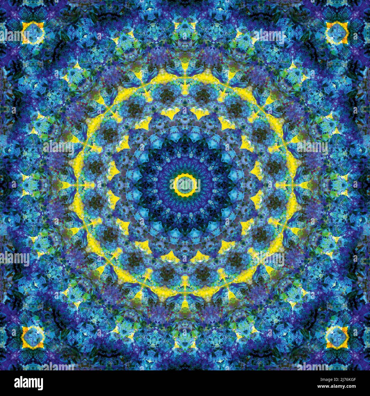 Composing flowers into a mandala ornament Stock Photo - Alamy