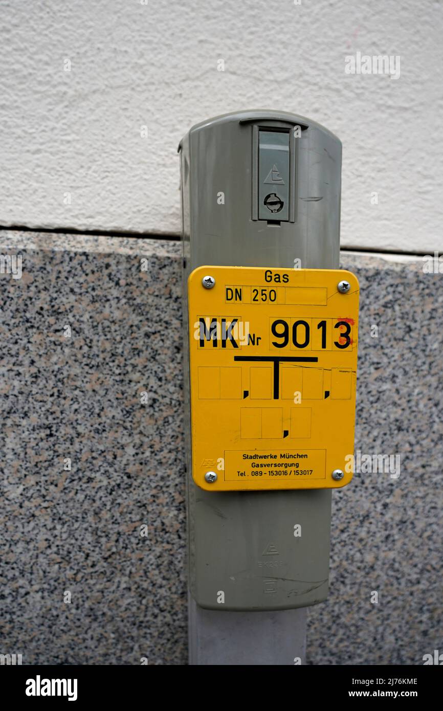 Germany, Bavaria, Munich, gas supply, natural gas, sign on a house wall ...