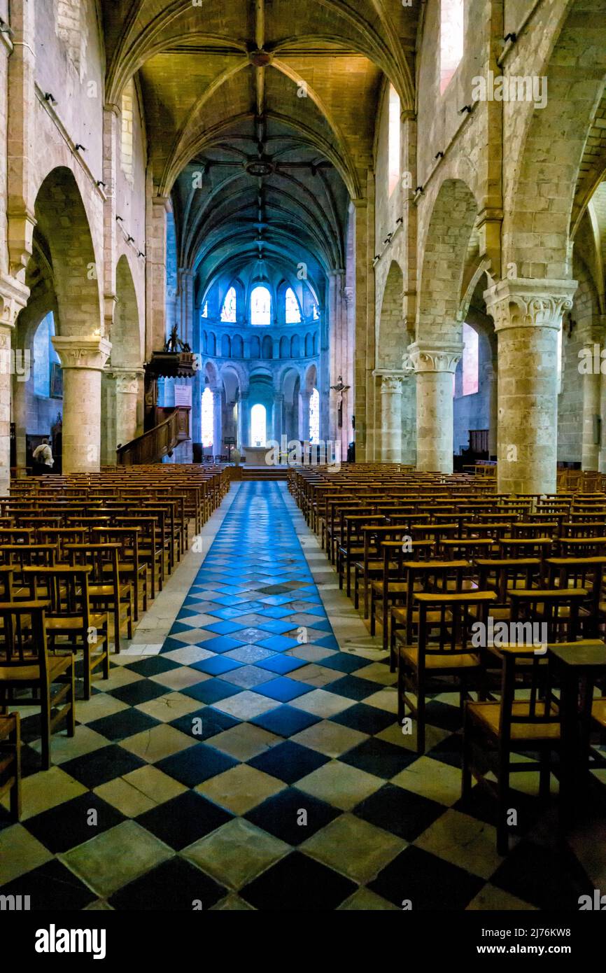 Interior of the church Notre Dame in Beaugency Stock Photo - Alamy