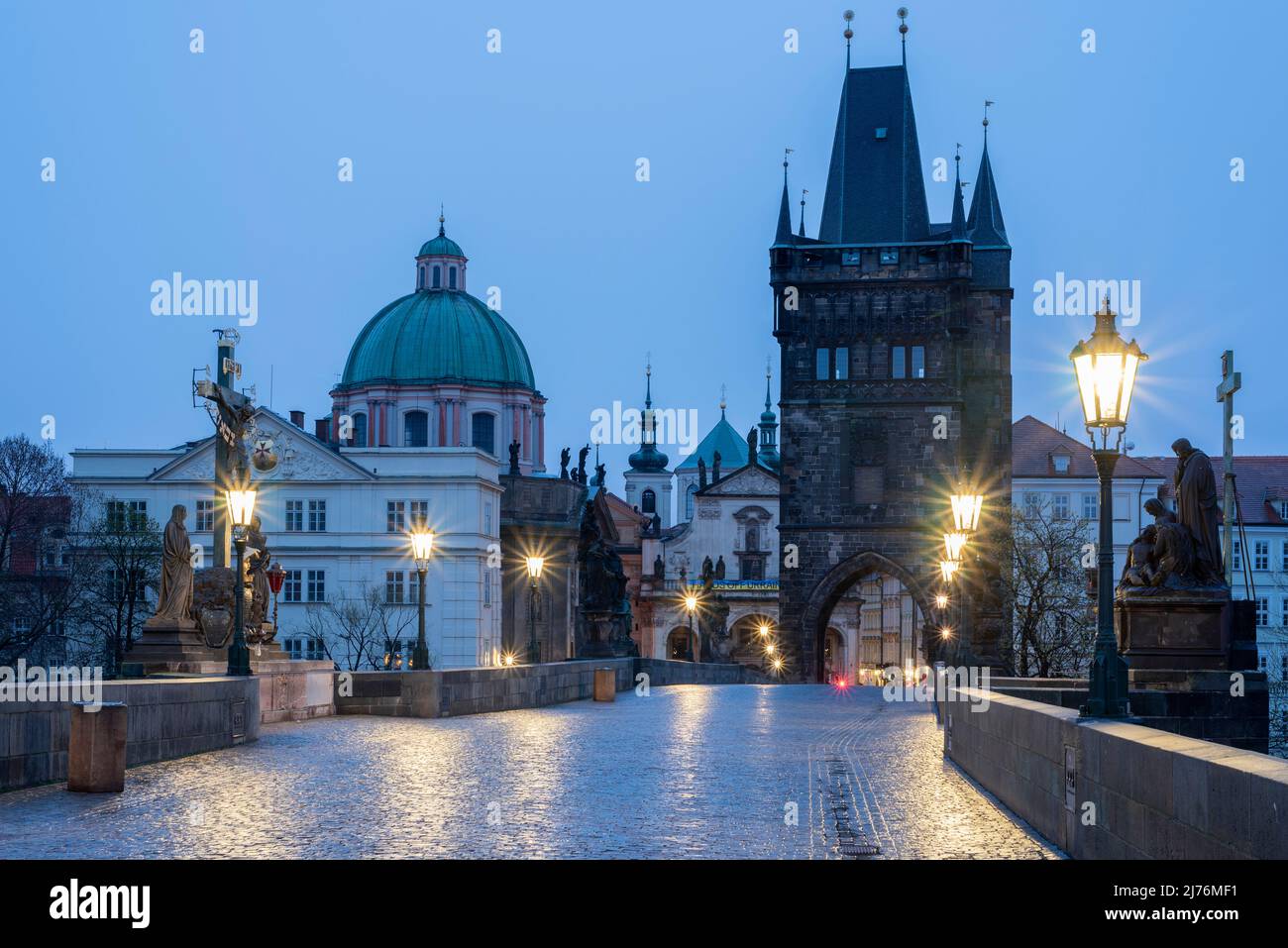 Charles Bridge, Old Town Bridge Tower, Church of the Holy Cross, Prague, Czech Republic Stock ...