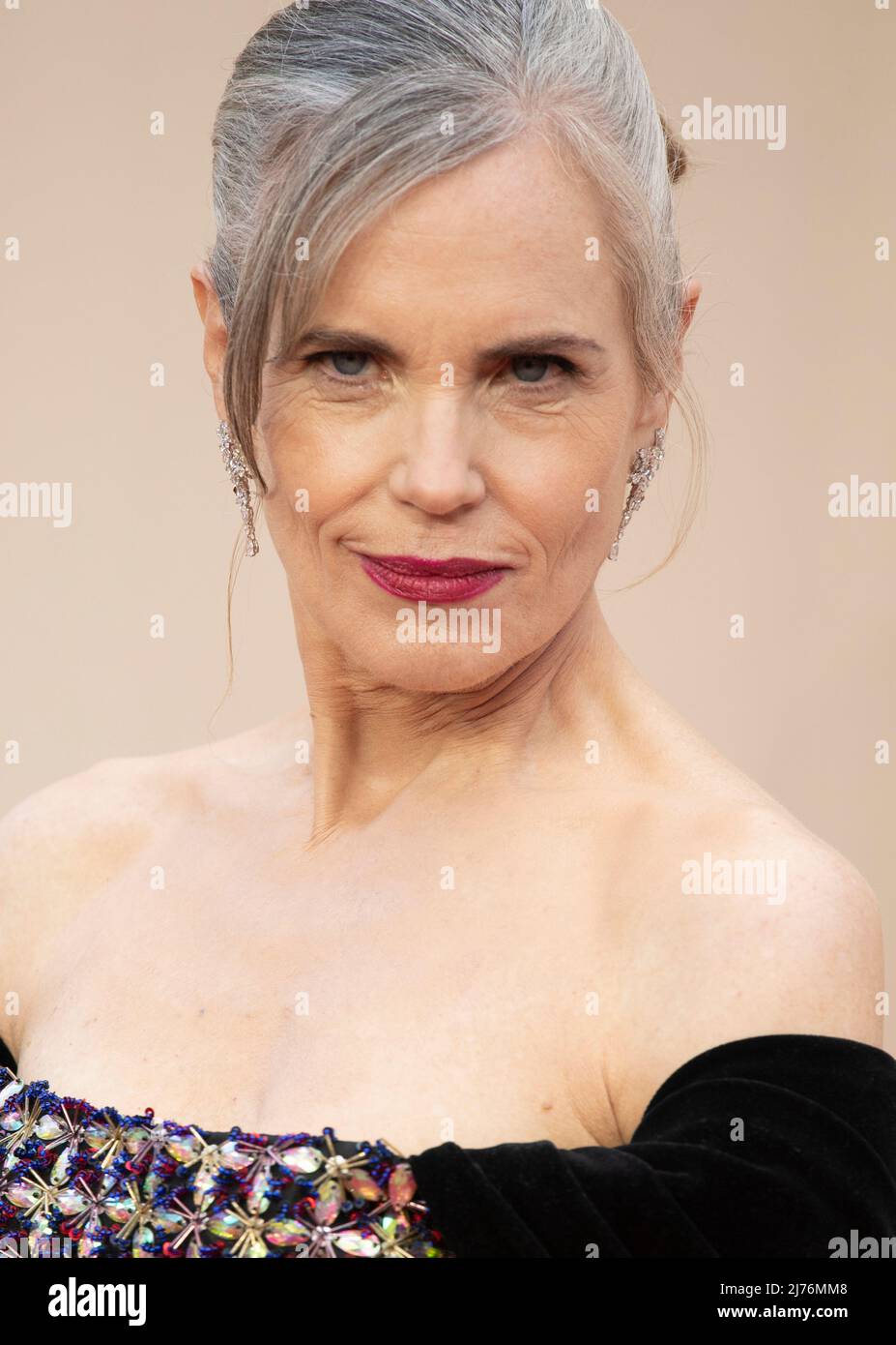 Elizabeth McGovern attends the world premiere of "Downtown Abbey: A New ...