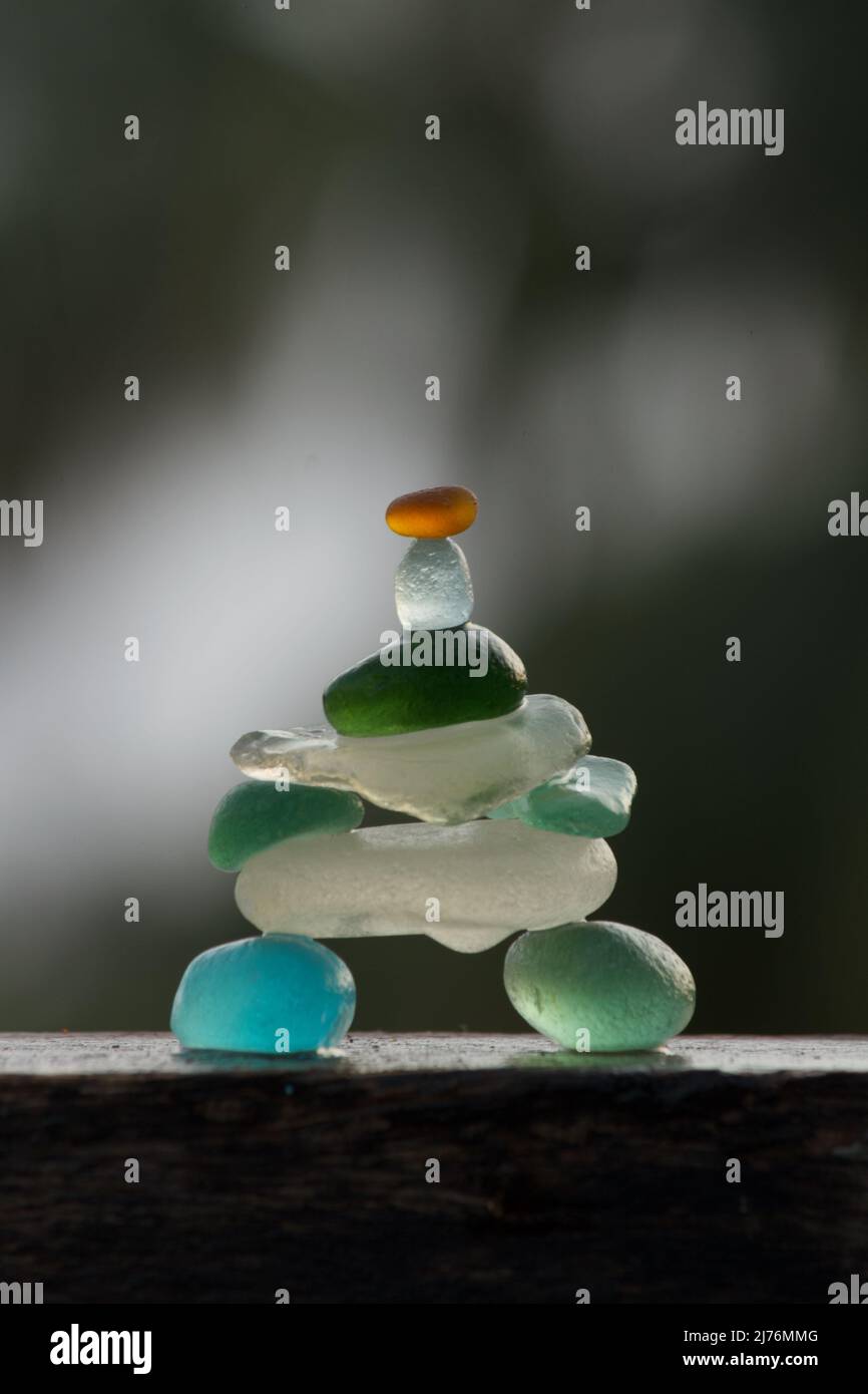 Glass pebbles hi-res stock photography and images - Alamy