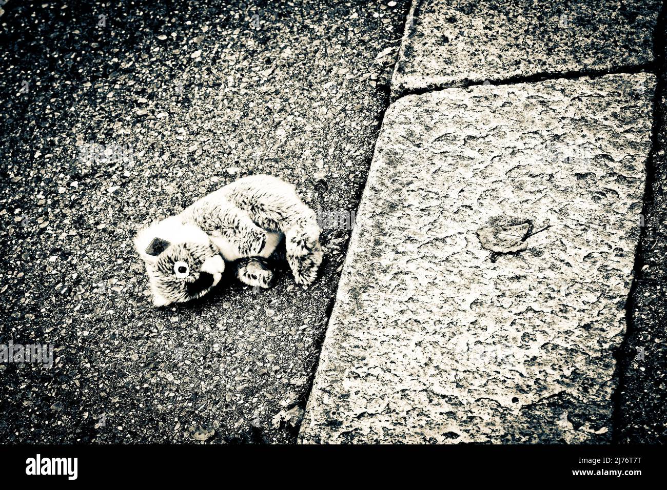 Lost objects hi-res stock photography and images - Alamy