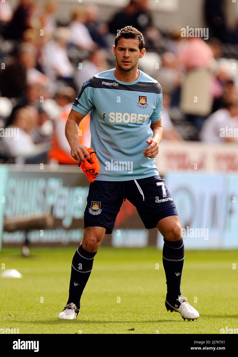 Wolverhampton wanderers matt jarvis hi-res stock photography and images ...