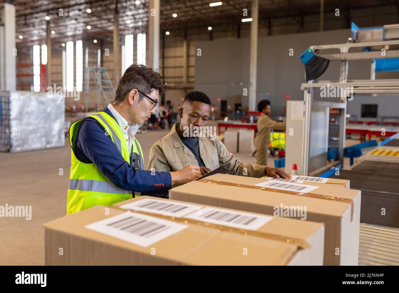 Logistic worker hi-res stock photography and images - Alamy