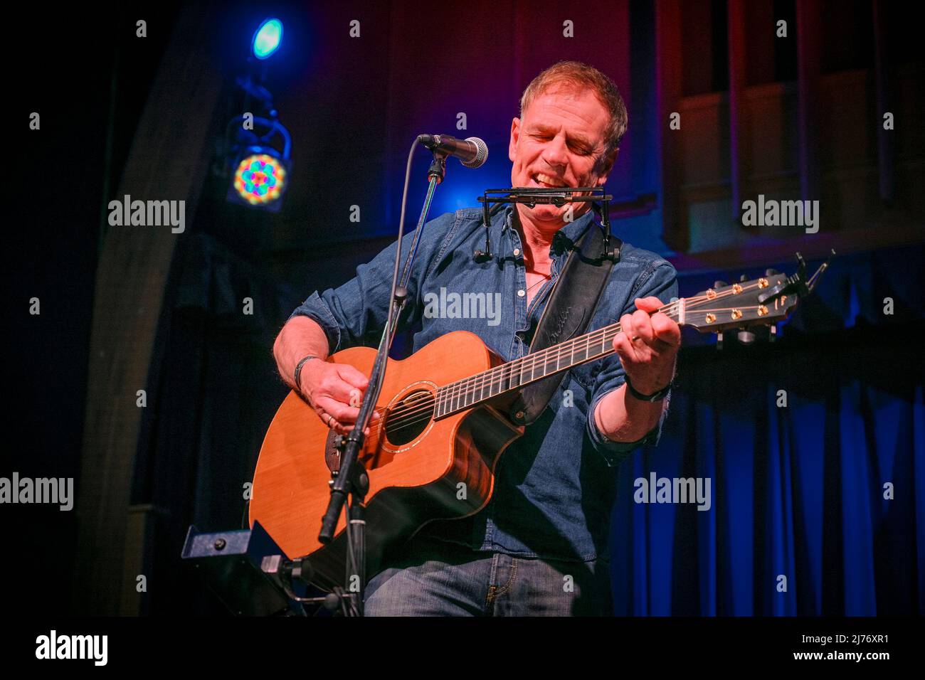 Welsh singer hi-res stock photography and images - Alamy