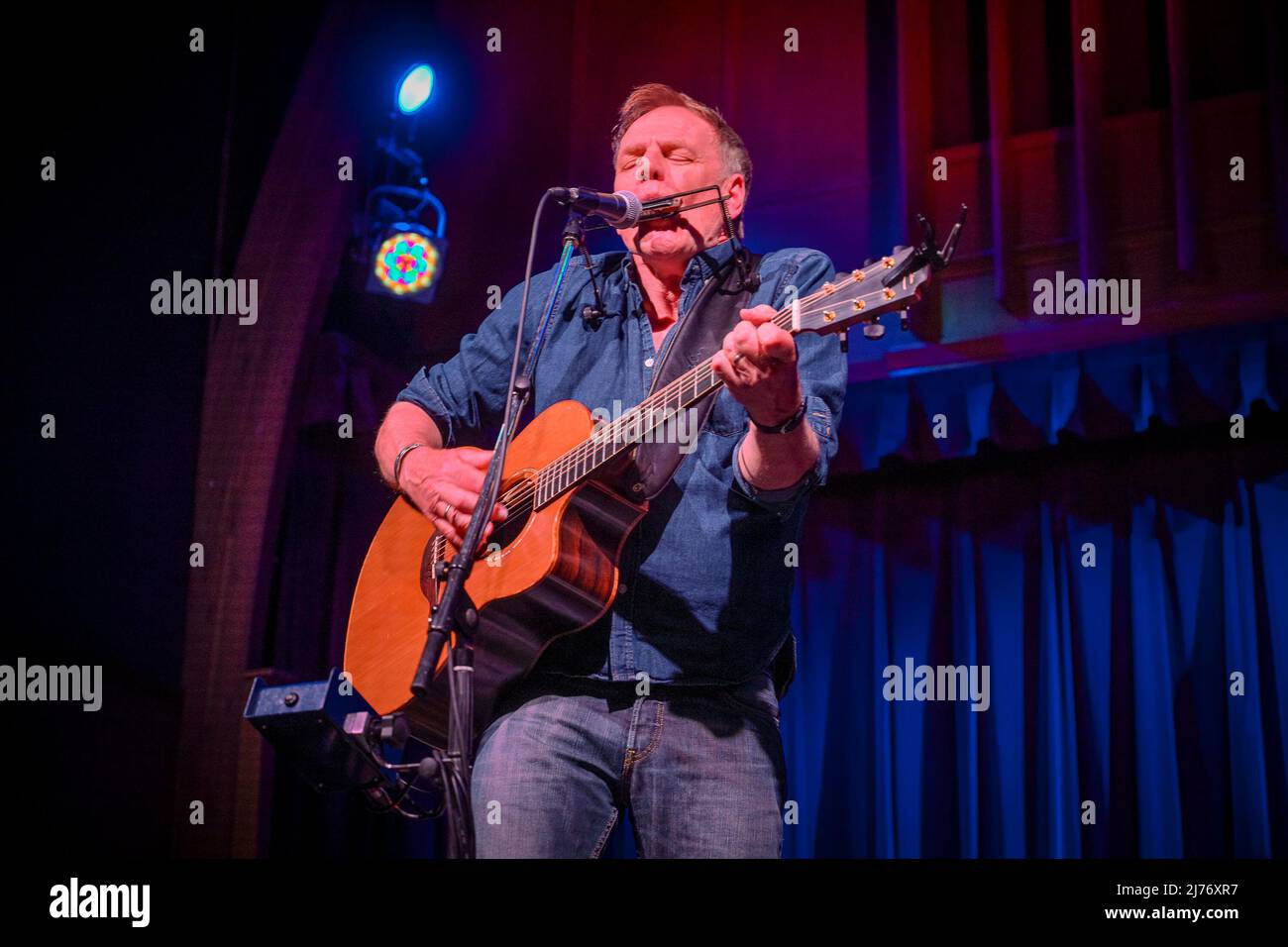 Welsh singer, songwriter, Martyn Joseph in concert Stock Photo - Alamy