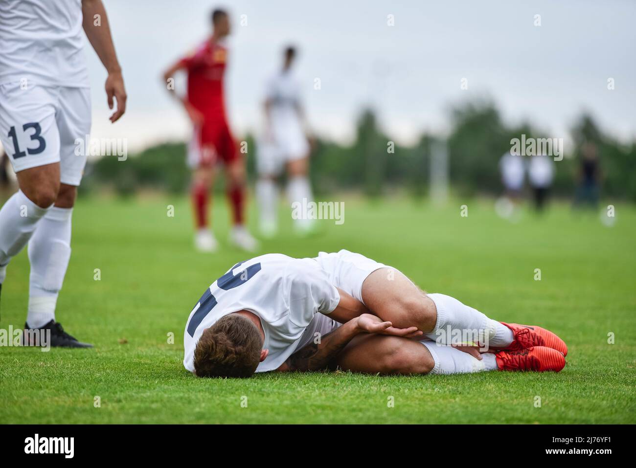 Footballer white background hi-res stock photography and images - Alamy