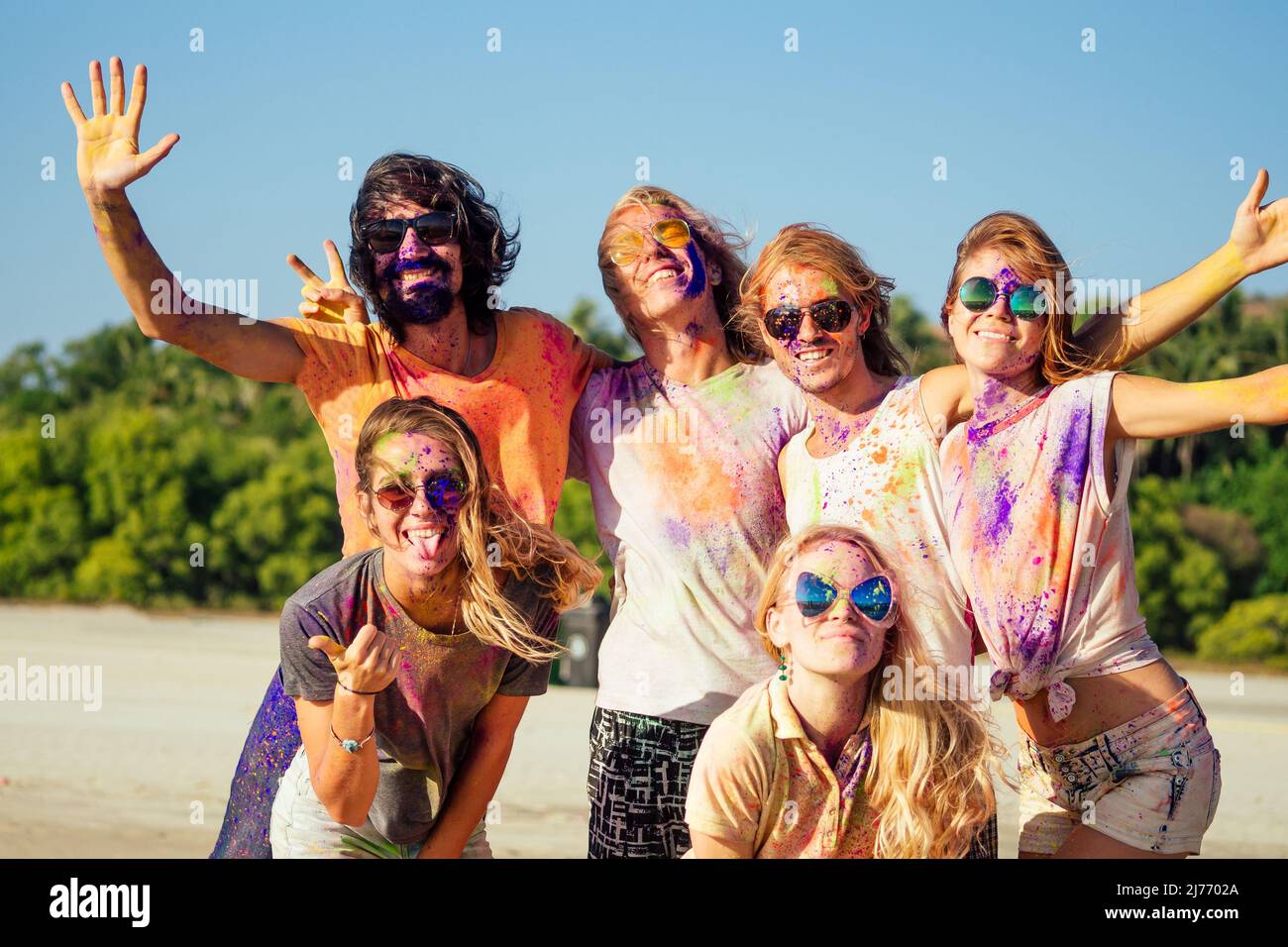 Indian couple holi festival hi-res stock photography and images - Alamy