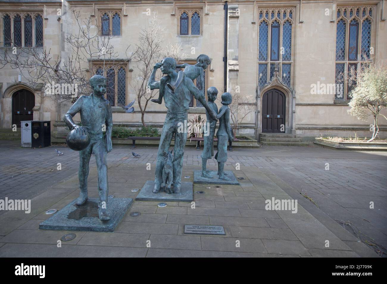 Bedford square bedfordshire hi-res stock photography and images - Alamy