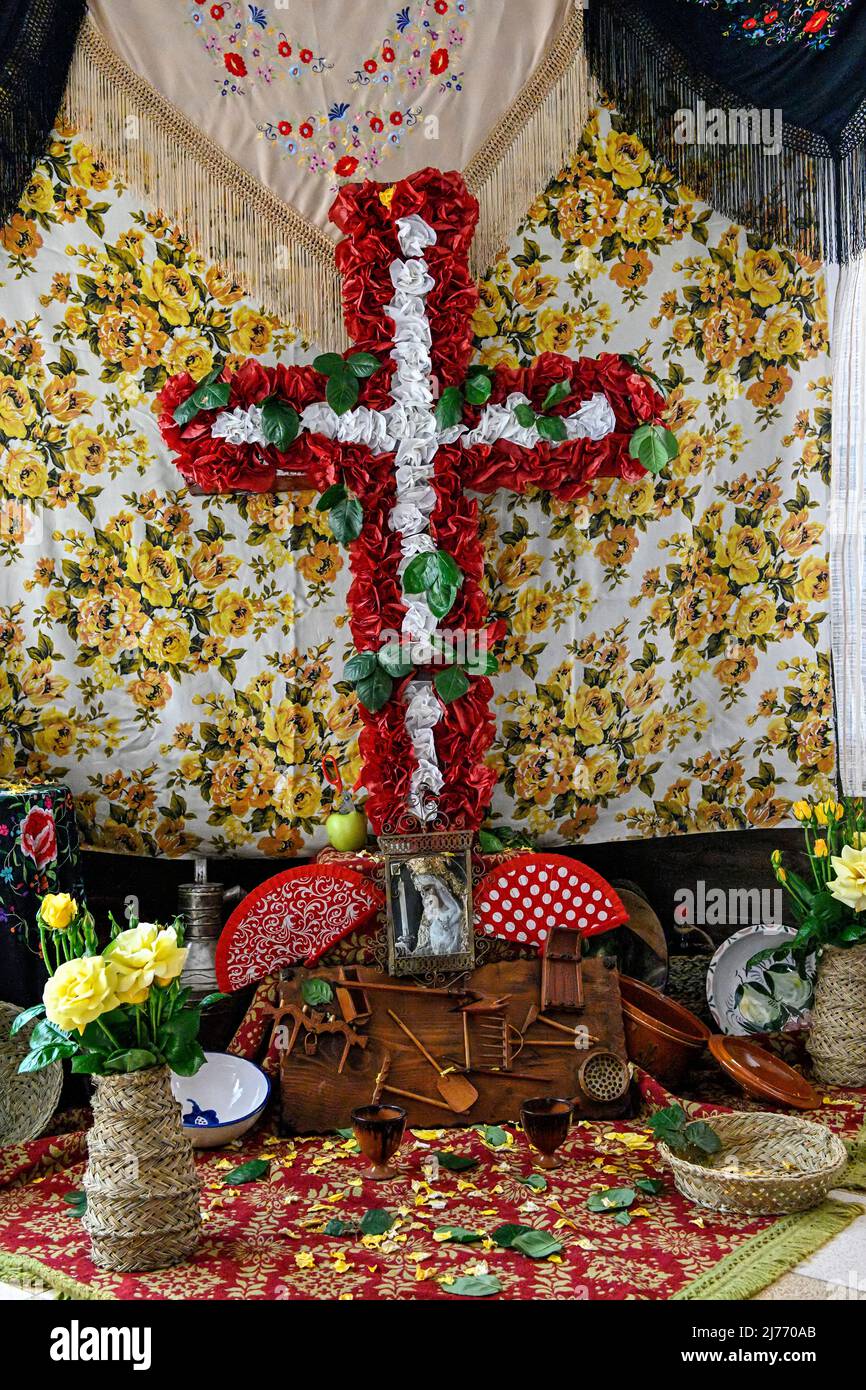 Cruz de Mayo - The Fiesta de las Cruces is a festivity that is ...