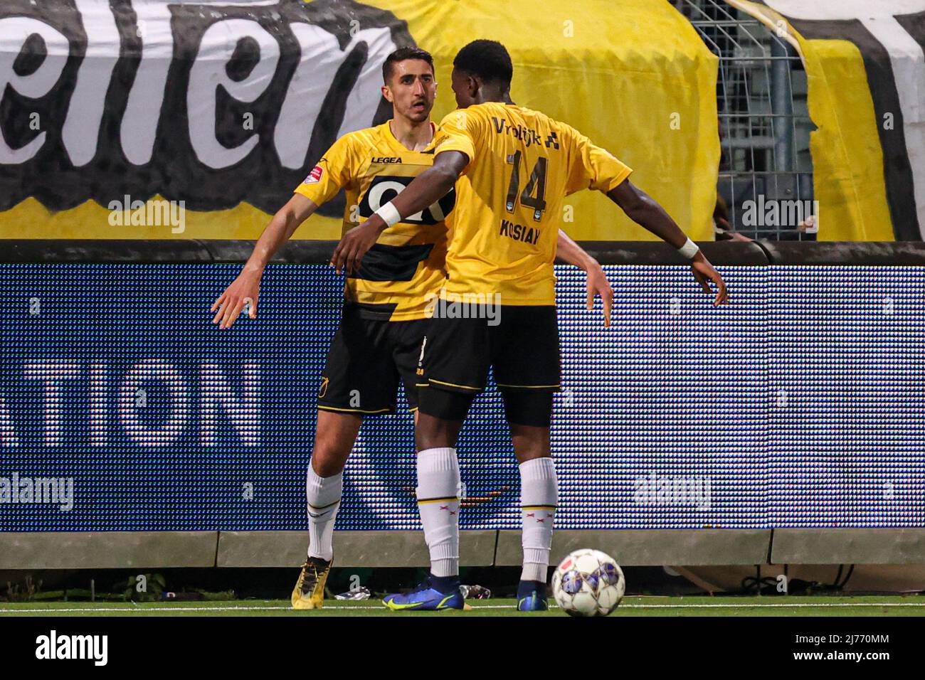 Scoring equalizer during hi-res stock photography and images - Alamy