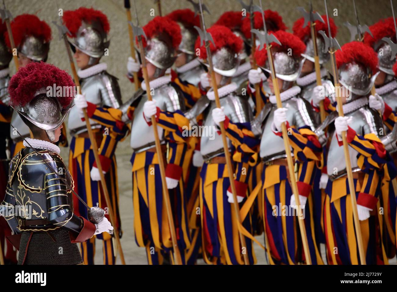 May 6, 2022 - Oath ceremony of the new recruits of the Pontifical Swiss ...