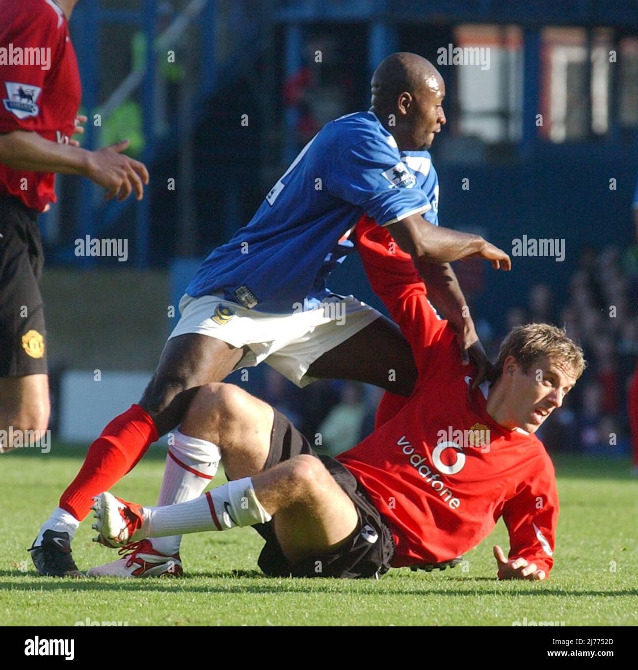 PORTSMOUTH V MAN UTD 30-10-04 LUA LUA AND PHIL NEVILLE PIC MIKE WALKER ...