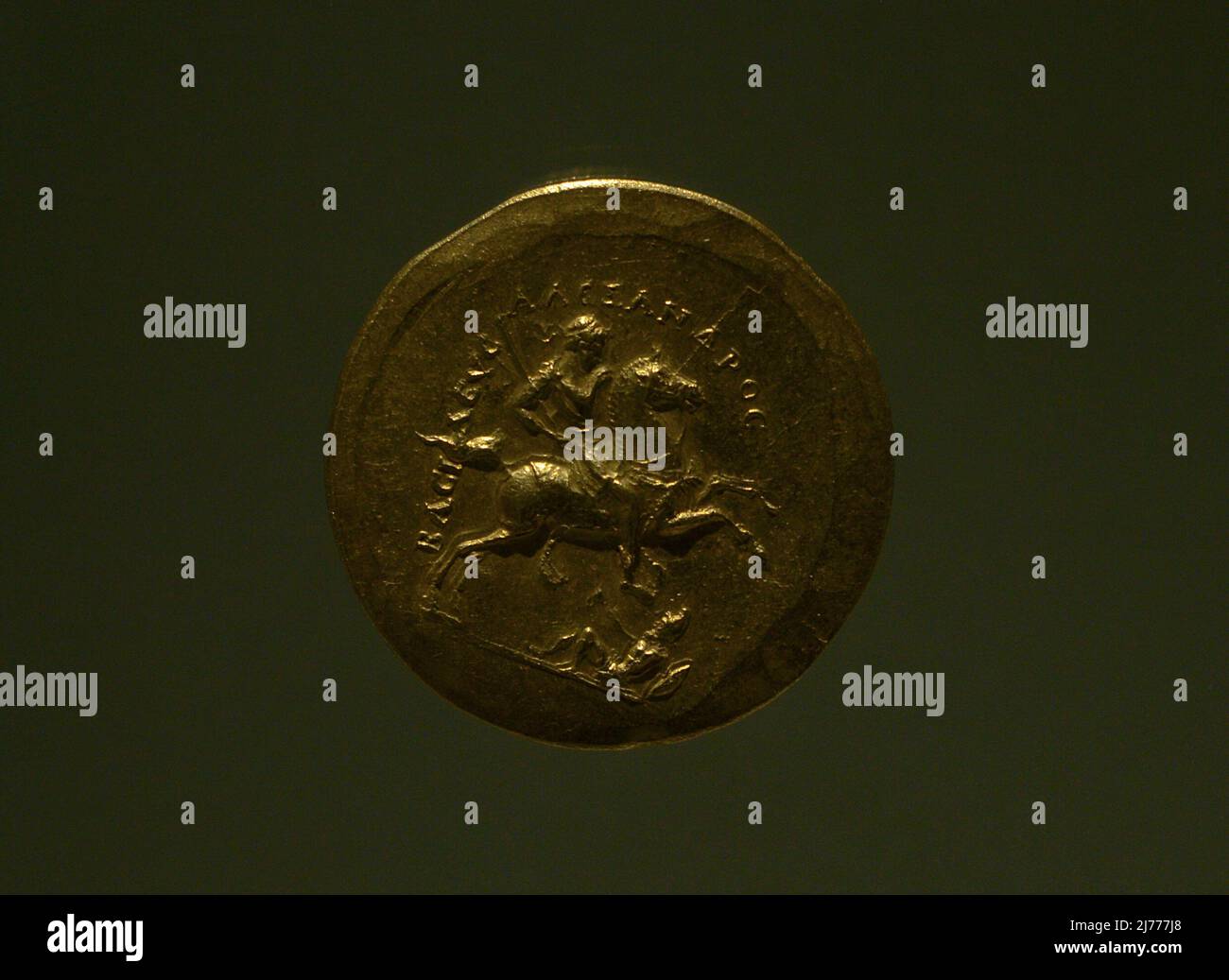 Gilding ancient greece hi-res stock photography and images - Alamy